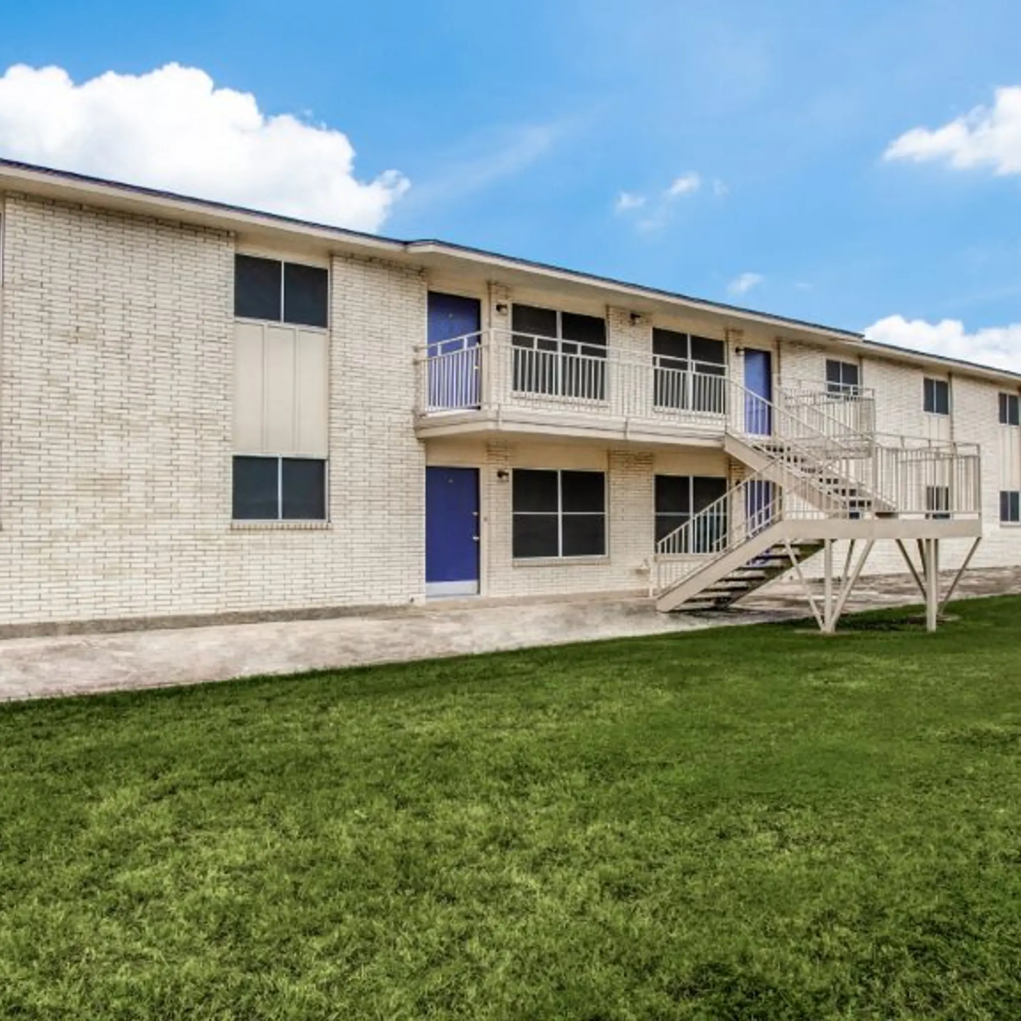 Models | Seven Pines Apartments
